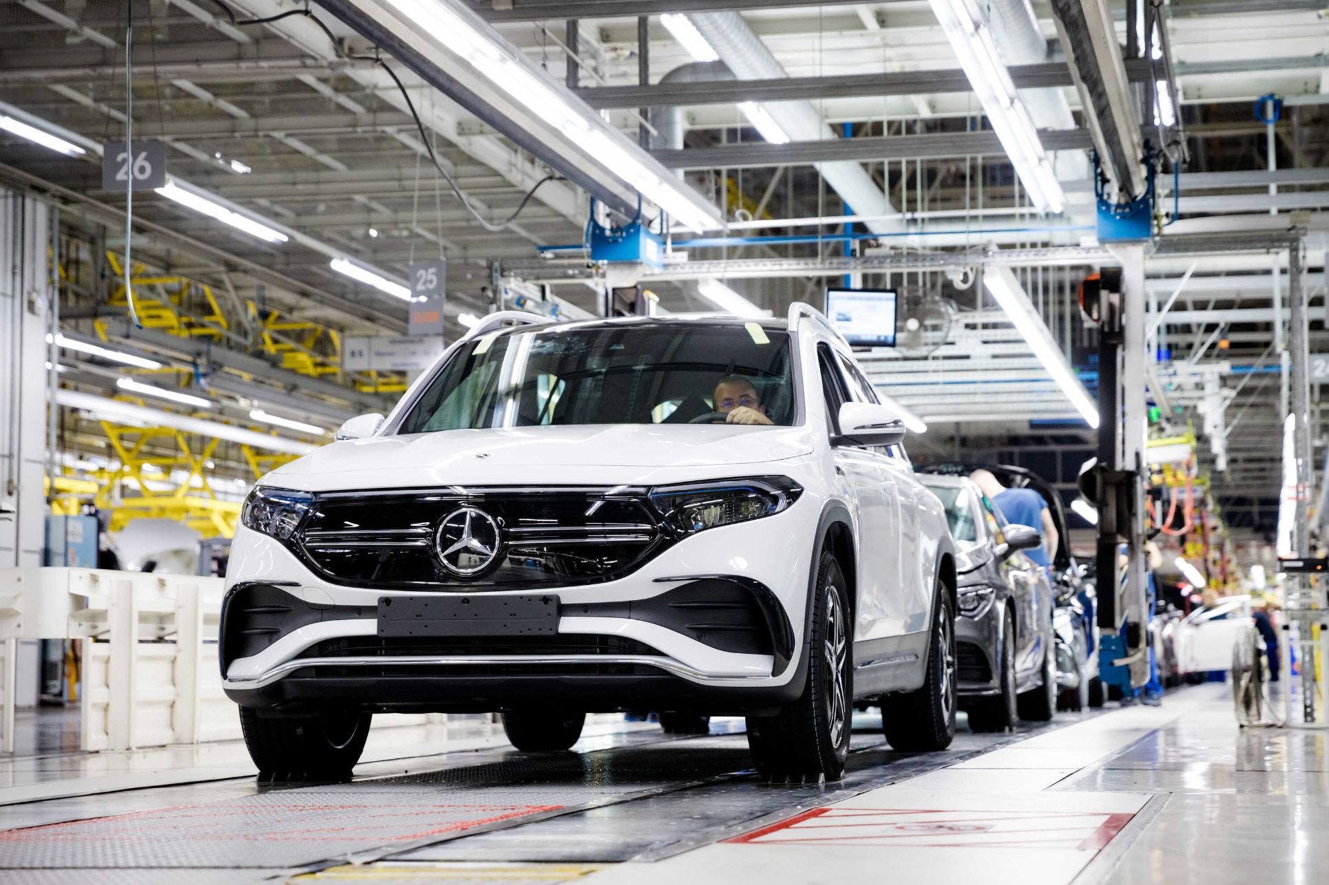 A Mercedes-Benz kecskeméti gyára közzétette a 2022-es évről szóló ...
